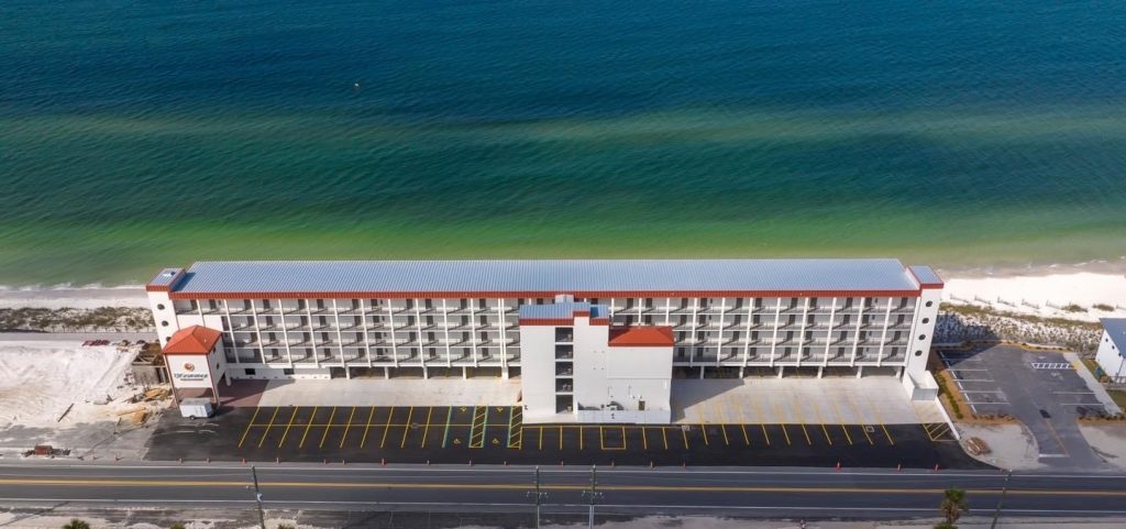 Beachfront Hotel | El Governor Resort